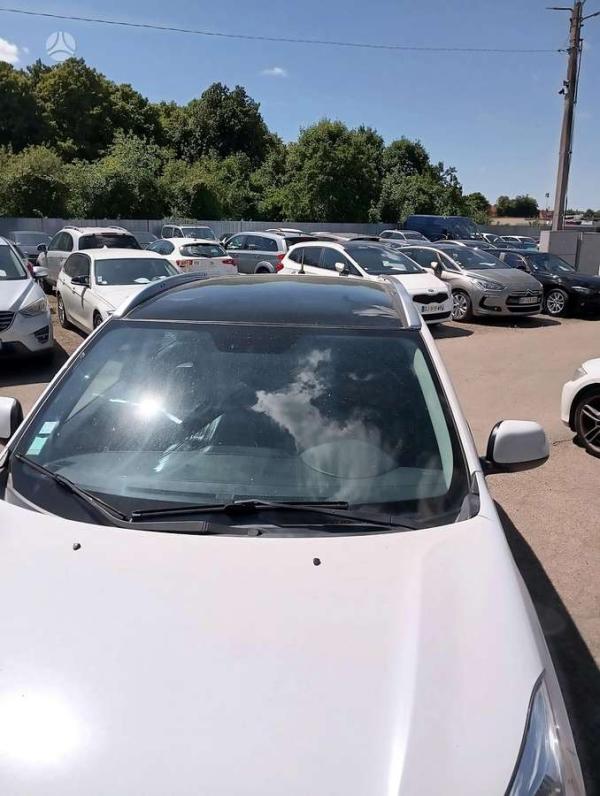 White Citroen c4-aircross 2012 in Taurage, with an engine capacity of 1.56 L and mileage of 230 thousand km for 4500 €, photo 3 on AUTOMOTO.COM.LV