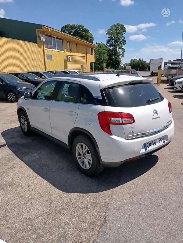 White Citroen c4-aircross 2012 in Taurage, with an engine capacity of 1.56 L and mileage of 230 thousand km for 4500 €, photo 7 on AUTOMOTO.COM.LV