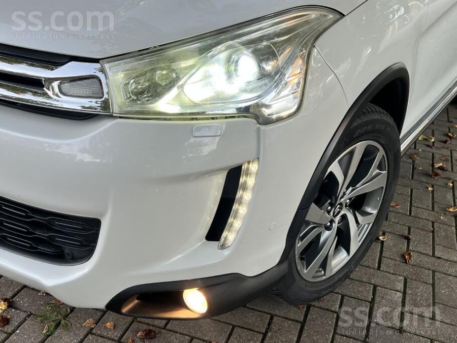 White Citroen c4-aircross 2012 in Riga, with an engine capacity of 1.60 L and mileage of 0 thousand km for 6500 €, photo 8 on AUTOMOTO.COM.LV