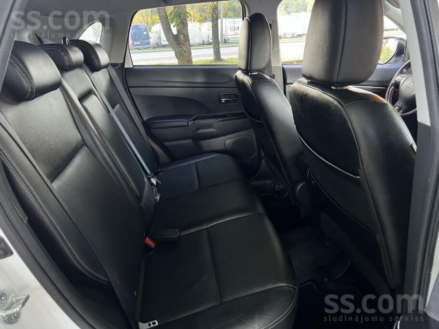 White Citroen c4-aircross 2012 in Riga, with an engine capacity of 1.60 L and mileage of 0 thousand km for 6500 €, photo 17 on AUTOMOTO.COM.LV