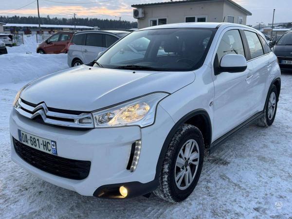 White Citroen c4-aircross 2013 in Vilnius, with an engine capacity of 1.56 L and mileage of 241 thousand km for 6000 €, photo 1 on AUTOMOTO.COM.LV