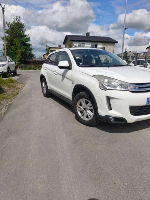 White Citroen c4-aircross 2015 in Taurage, with an engine capacity of 1.56 L and mileage of 236 thousand km for 5500 €, photo 3 on AUTOMOTO.COM.LV