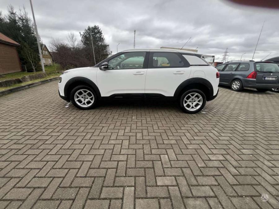 White Citroen c4-aircross 2019 in Taurage, with an engine capacity of 1.50 L and mileage of 191 thousand km for 5300 €, photo 4 on AUTOMOTO.COM.LV