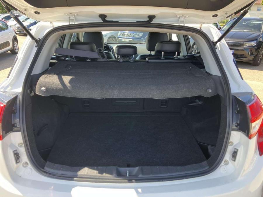 White Citroen c4-aircross 2012 in Taurage, with an engine capacity of 1.56 L and mileage of 255 thousand km for 4600 €, photo 20 on AUTOMOTO.COM.LV