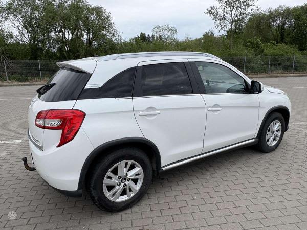White Citroen c4-aircross 2012 in Marijampole, with an engine capacity of 1.80 L and mileage of 263 thousand km for 4100 €, photo 2 on AUTOMOTO.COM.LV