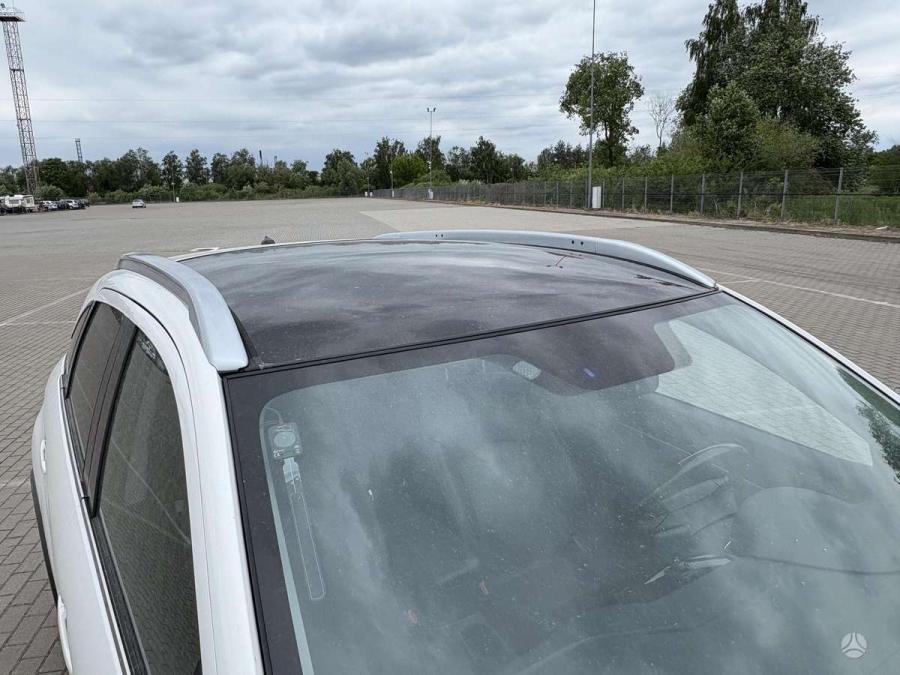 White Citroen c4-aircross 2012 in Marijampole, with an engine capacity of 1.80 L and mileage of 263 thousand km for 4100 €, photo 12 on AUTOMOTO.COM.LV