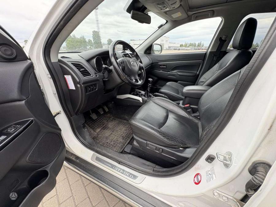 White Citroen c4-aircross 2012 in Marijampole, with an engine capacity of 1.80 L and mileage of 263 thousand km for 4100 €, photo 17 on AUTOMOTO.COM.LV