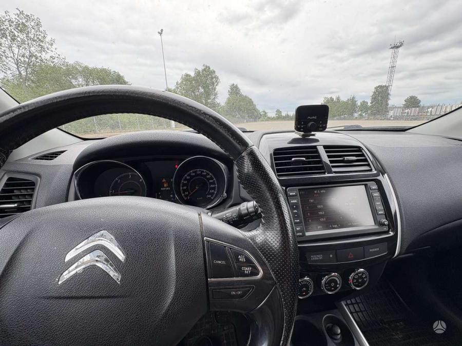 White Citroen c4-aircross 2012 in Marijampole, with an engine capacity of 1.80 L and mileage of 263 thousand km for 4100 €, photo 21 on AUTOMOTO.COM.LV