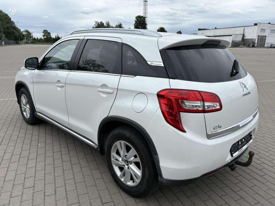 White Citroen c4-aircross 2012 in Marijampole, with an engine capacity of 1.80 L and mileage of 263 thousand km for 4100 €, photo 24 on AUTOMOTO.COM.LV