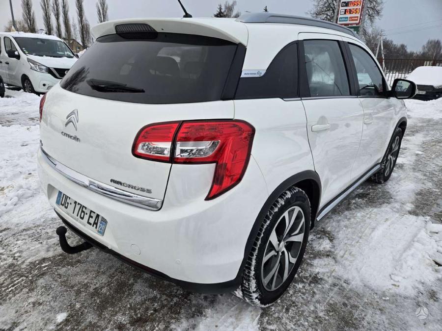 Balts Citroen c4-aircross 2014 Tauragė, ar dzinēja tilpumu 1.60 L un nobraukumu 268 tūkst. km par 5400 €, foto 7 vietnē AUTOMOTO.COM.LV