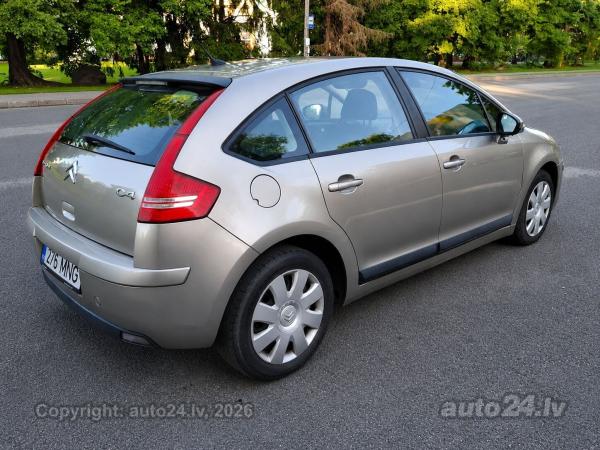Smilšu krāsa Citroen C4 2010 Tartu, ar dzinēja tilpumu 1.60 L un nobraukumu 251 tūkst. km par 750 €, foto 4 vietnē AUTOMOTO.COM.LV