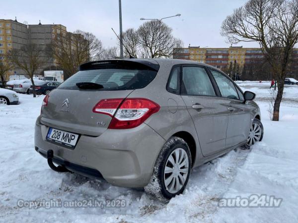 Beige Citroen C4 2011 in Tartu, with an engine capacity of 1.60 L and mileage of 250 thousand km for 2999 €, photo 4 on AUTOMOTO.COM.LV
