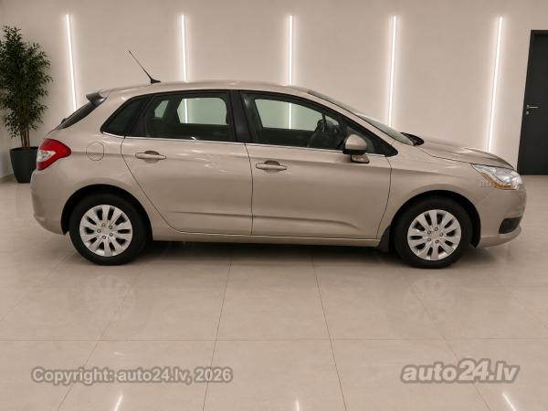 Smilšu krāsa Citroen C4 2011 Tartu, ar dzinēja tilpumu 1.60 L un nobraukumu 157 tūkst. km par 3980 €, foto 5 vietnē AUTOMOTO.COM.LV