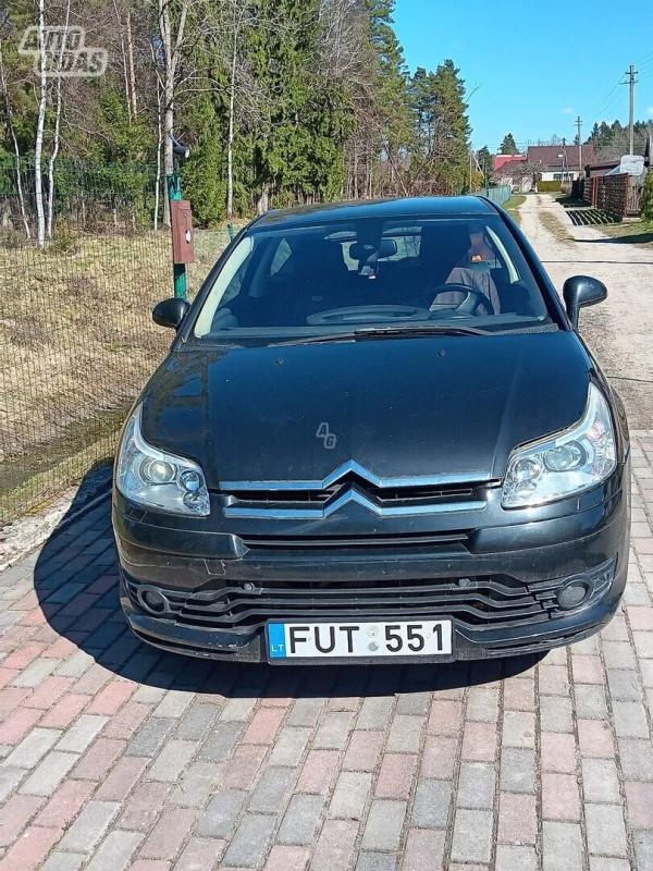 Melns Citroen C4 2005 Kretinga, ar dzinēja tilpumu 1.60 L un nobraukumu 252 tūkst. km par 666 €, foto 4 vietnē AUTOMOTO.COM.LV