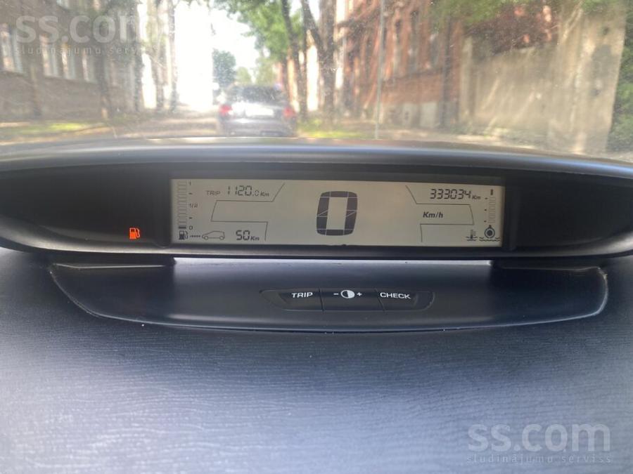 Melns Citroen C4 2005 Daugavpils, ar dzinēja tilpumu 1.60 L un nobraukumu 333 tūkst. km par 1700 €, foto 13 vietnē AUTOMOTO.COM.LV