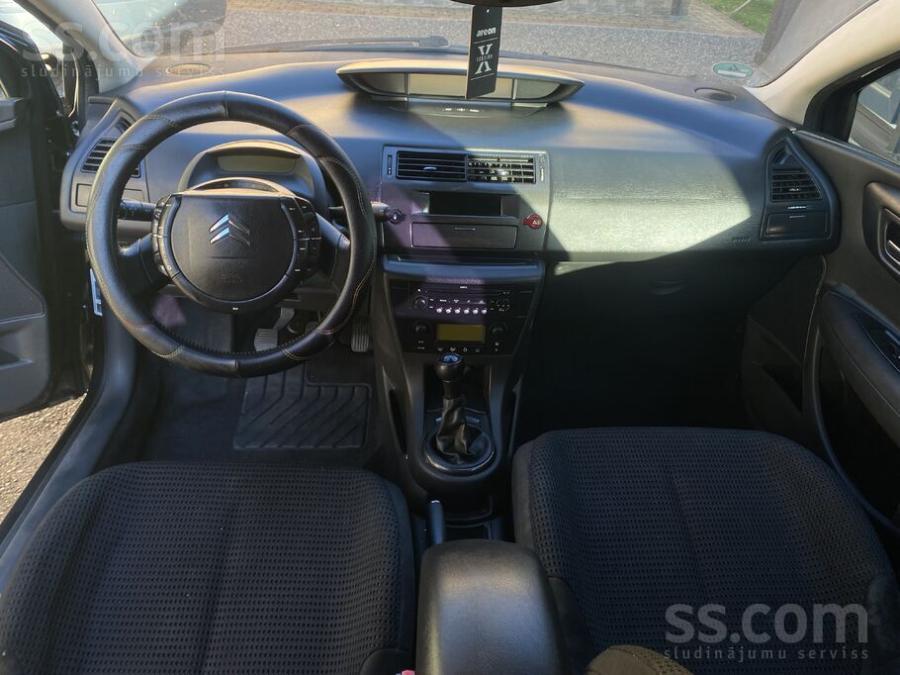Melns Citroen C4 2005 Daugavpils, ar dzinēja tilpumu 1.60 L un nobraukumu 333 tūkst. km par 1100 €, foto 8 vietnē AUTOMOTO.COM.LV