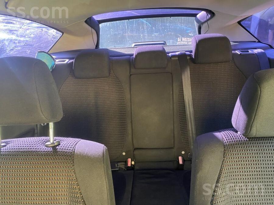 Melns Citroen C4 2005 Daugavpils, ar dzinēja tilpumu 1.60 L un nobraukumu 333 tūkst. km par 1100 €, foto 10 vietnē AUTOMOTO.COM.LV