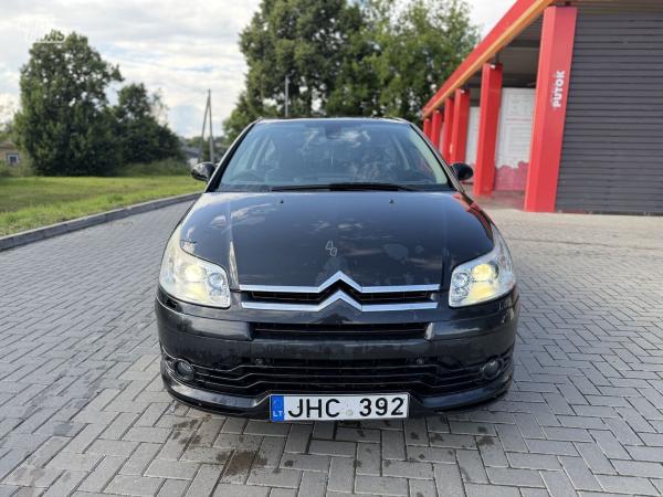 Black Citroen C4 2006 in Ukmerge, with an engine capacity of 2.00 L and mileage of 216 thousand km for 550 €, photo 8 on AUTOMOTO.COM.LV