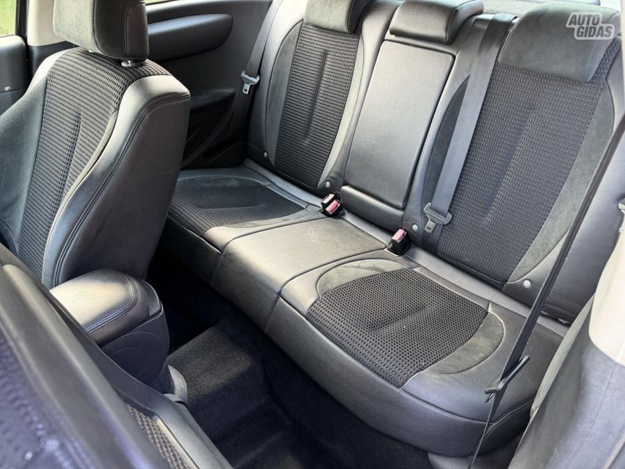 Black Citroen C4 2006 in Ukmerge, with an engine capacity of 2.00 L and mileage of 216 thousand km for 550 €, photo 16 on AUTOMOTO.COM.LV