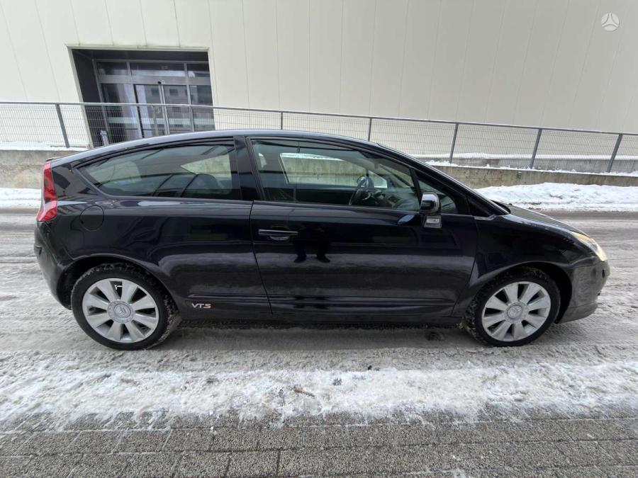 Melns Citroen C4 2007 Viļņa, ar dzinēja tilpumu 2.00 L un nobraukumu 212 tūkst. km par 1150 €, foto 9 vietnē AUTOMOTO.COM.LV