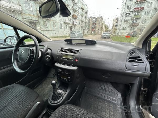 Черный Ситроен С4 2007 в Даугавпилс, объемом двигателя 1.60 л и пробегом 343 тыс. км за 1200 €, фото 6 на AUTOMOTO.COM.LV