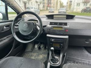 Black Citroen C4 2007 in Daugavpils, with an engine capacity of 1.60 L and mileage of 343 thousand km for 1200 €, photo 8 on AUTOMOTO.COM.LV