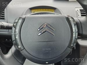 Melns Citroen C4 2007 Jēkabpils, ar dzinēja tilpumu 1.60 L un nobraukumu 148 tūkst. km par 2990 €, foto 24 vietnē AUTOMOTO.COM.LV