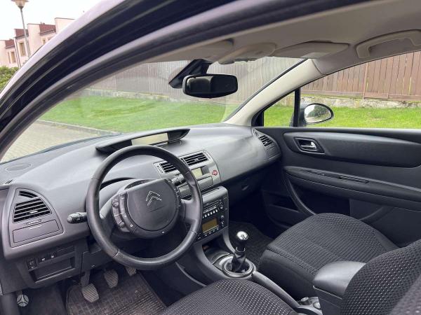 Melns Citroen C4 2010 Klaipėda, ar dzinēja tilpumu 1.60 L un nobraukumu 159 tūkst. km par 999 €, foto 7 vietnē AUTOMOTO.COM.LV