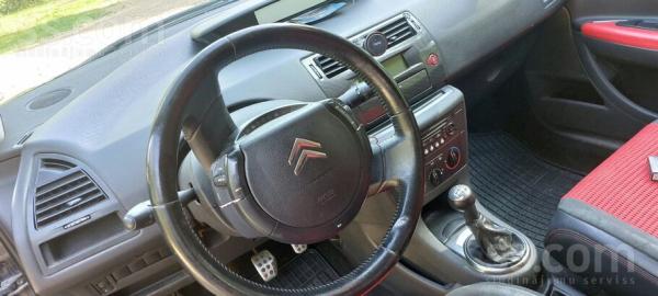 Black Citroen C4 2010 in Jekabpils, with an engine capacity of 1.60 L and mileage of 303 thousand km for 1250 €, photo 7 on AUTOMOTO.COM.LV