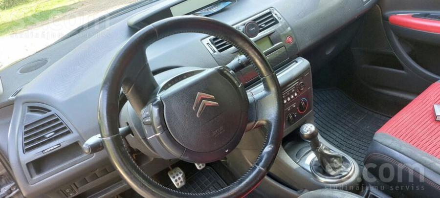 Black Citroen C4 2010 in Jekabpils, with an engine capacity of 1.60 L and mileage of 303 thousand km for 1250 €, photo 7 on AUTOMOTO.COM.LV