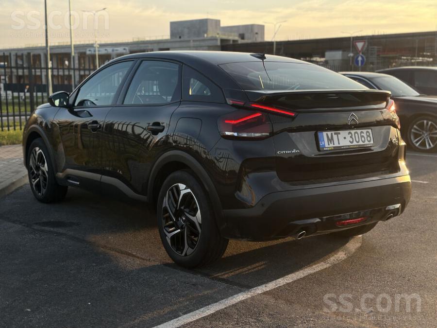 Black Citroen C4 2021 in Riga, with an engine capacity of 1.20 L and mileage of 85 thousand km for 14950 €, photo 5 on AUTOMOTO.COM.LV