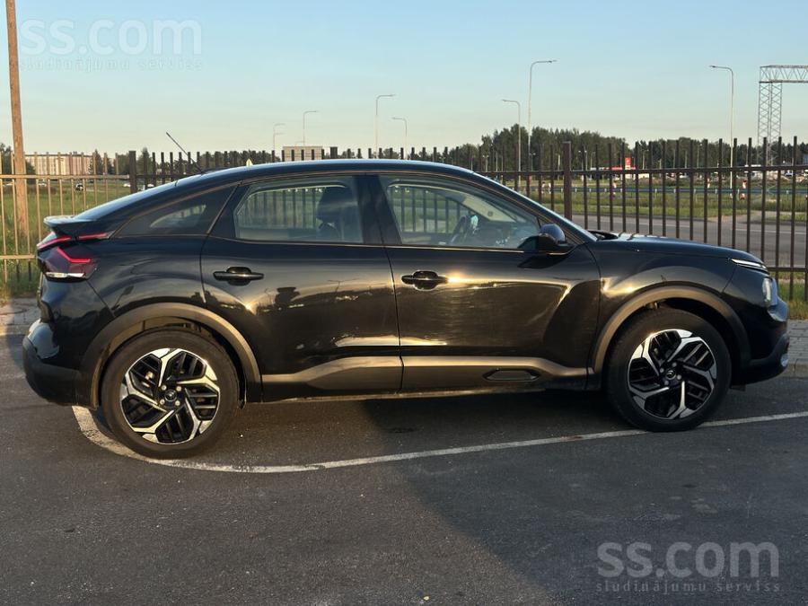 Black Citroen C4 2021 in Riga, with an engine capacity of 1.20 L and mileage of 85 thousand km for 14950 €, photo 10 on AUTOMOTO.COM.LV