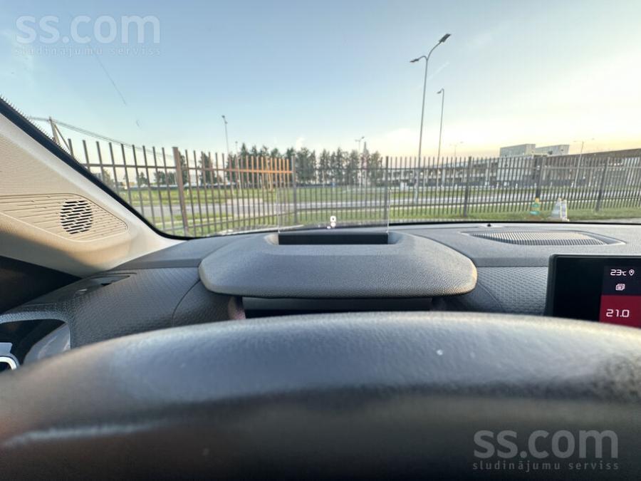 Black Citroen C4 2021 in Riga, with an engine capacity of 1.20 L and mileage of 85 thousand km for 14950 €, photo 14 on AUTOMOTO.COM.LV