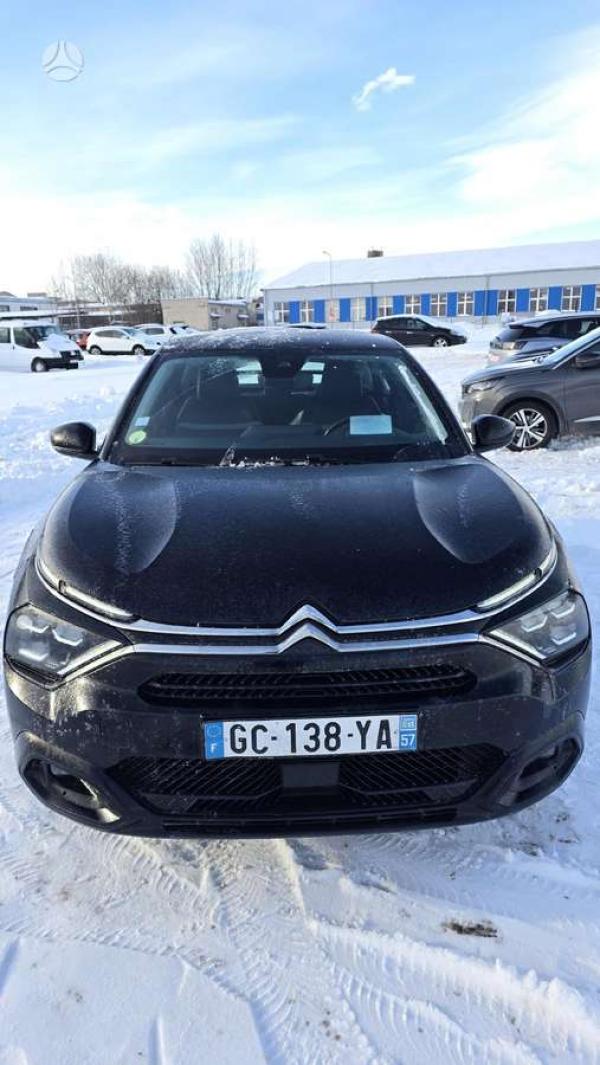 Melns Citroen C4 2021 Tauragė, ar dzinēja tilpumu 1.50 L un nobraukumu 171 tūkst. km par 11737 €, foto 2 vietnē AUTOMOTO.COM.LV