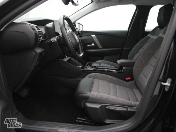 Black Citroen C4 2021 in Vilnius, with an engine capacity of 1.20 L and mileage of 110 thousand km for 13599 €, photo 4 on AUTOMOTO.COM.LV