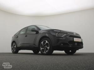 Black Citroen C4 2021 in Vilnius, with an engine capacity of 1.20 L and mileage of 110 thousand km for 13599 €, photo 12 on AUTOMOTO.COM.LV