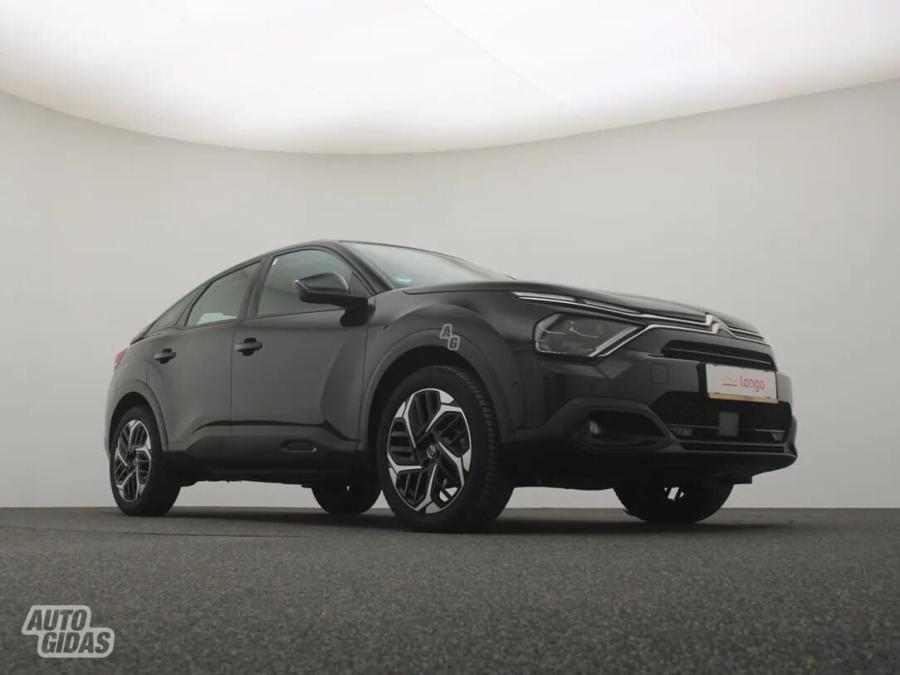 Black Citroen C4 2021 in Vilnius, with an engine capacity of 1.20 L and mileage of 110 thousand km for 13599 €, photo 12 on AUTOMOTO.COM.LV