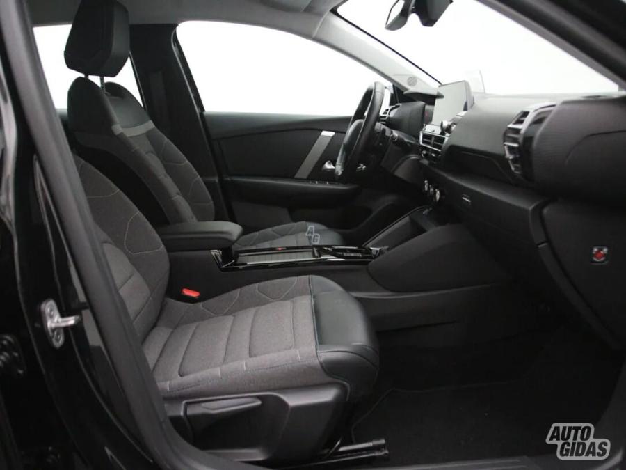 Black Citroen C4 2021 in Vilnius, with an engine capacity of 1.20 L and mileage of 110 thousand km for 13599 €, photo 15 on AUTOMOTO.COM.LV