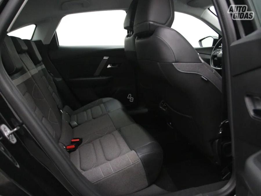 Black Citroen C4 2021 in Vilnius, with an engine capacity of 1.20 L and mileage of 110 thousand km for 13599 €, photo 16 on AUTOMOTO.COM.LV
