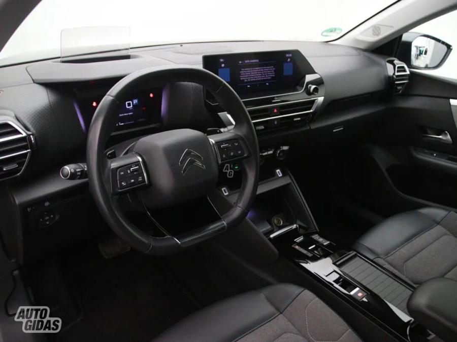 Black Citroen C4 2021 in Vilnius, with an engine capacity of 1.20 L and mileage of 110 thousand km for 13599 €, photo 17 on AUTOMOTO.COM.LV