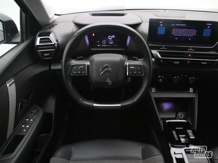 Black Citroen C4 2021 in Vilnius, with an engine capacity of 1.20 L and mileage of 110 thousand km for 13599 €, photo 18 on AUTOMOTO.COM.LV