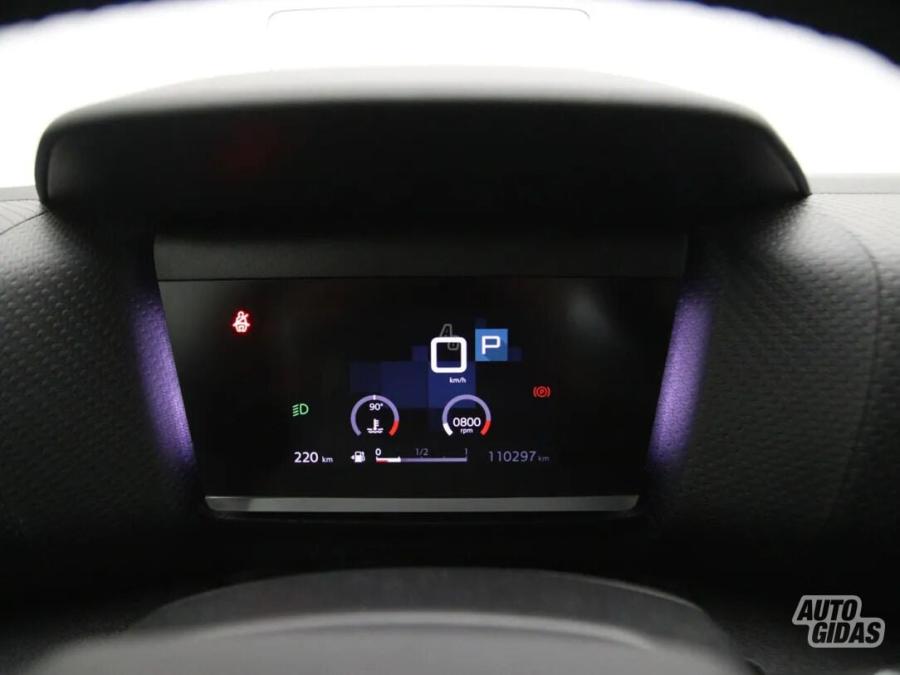 Black Citroen C4 2021 in Vilnius, with an engine capacity of 1.20 L and mileage of 110 thousand km for 13599 €, photo 20 on AUTOMOTO.COM.LV