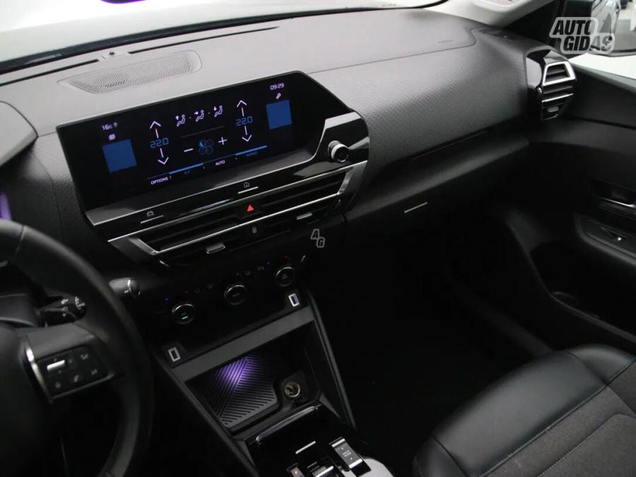 Black Citroen C4 2021 in Vilnius, with an engine capacity of 1.20 L and mileage of 110 thousand km for 13599 €, photo 22 on AUTOMOTO.COM.LV