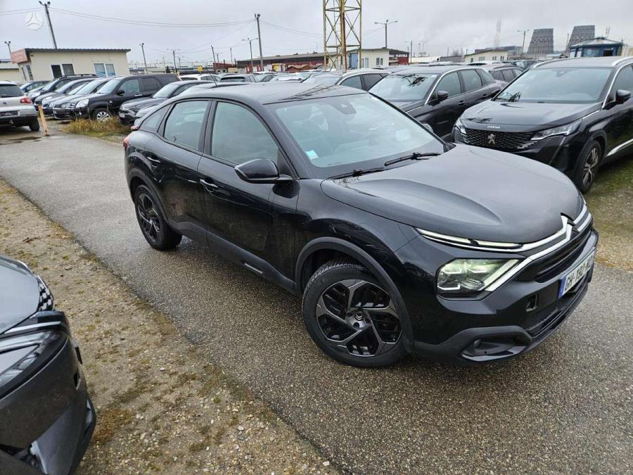 Black Citroen C4 2022 in Vilnius, with an engine capacity of 1.50 L and mileage of 160 thousand km for 11979 €, photo 1 on AUTOMOTO.COM.LV