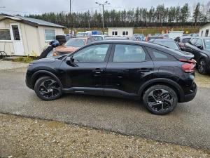 Black Citroen C4 2022 in Vilnius, with an engine capacity of 1.50 L and mileage of 160 thousand km for 11979 €, photo 8 on AUTOMOTO.COM.LV