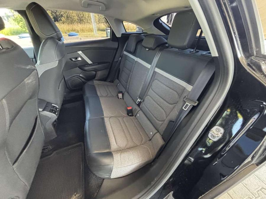 Melns Citroen C4 2022 Tauragė, ar dzinēja tilpumu 1.50 L un nobraukumu 190 tūkst. km par 9700 €, foto 12 vietnē AUTOMOTO.COM.LV