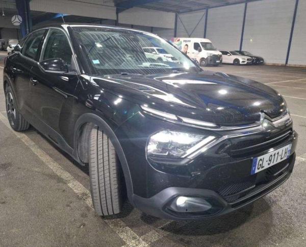 Melns Citroen C4 2022 Viļņa, ar dzinēja tilpumu 1.20 L un nobraukumu 176 tūkst. km par 10768 €, foto 4 vietnē AUTOMOTO.COM.LV