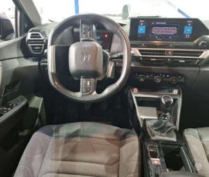 Black Citroen C4 2022 in Vilnius, with an engine capacity of 1.20 L and mileage of 176 thousand km for 10768 €, photo 7 on AUTOMOTO.COM.LV