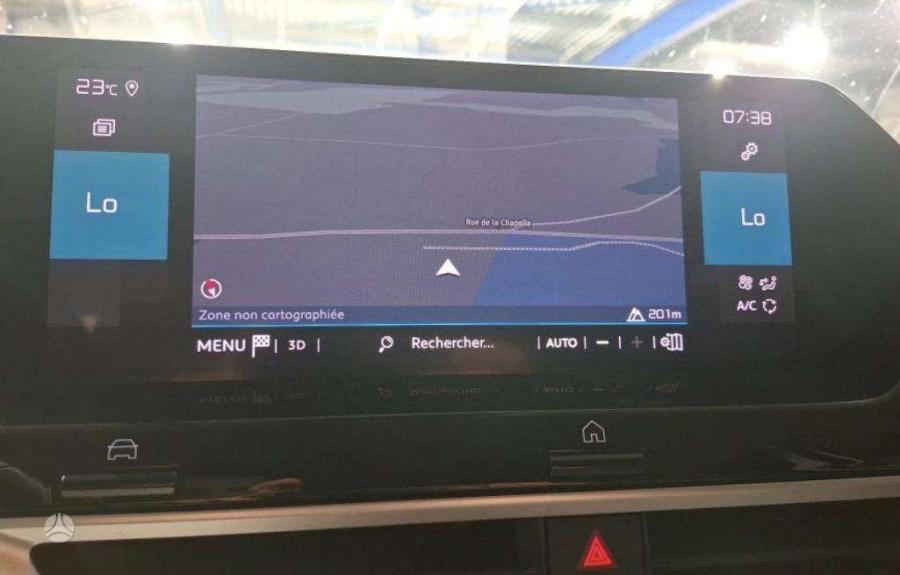 Black Citroen C4 2022 in Vilnius, with an engine capacity of 1.20 L and mileage of 176 thousand km for 10768 €, photo 8 on AUTOMOTO.COM.LV