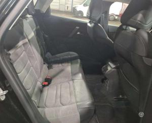 Black Citroen C4 2022 in Vilnius, with an engine capacity of 1.20 L and mileage of 176 thousand km for 10768 €, photo 10 on AUTOMOTO.COM.LV